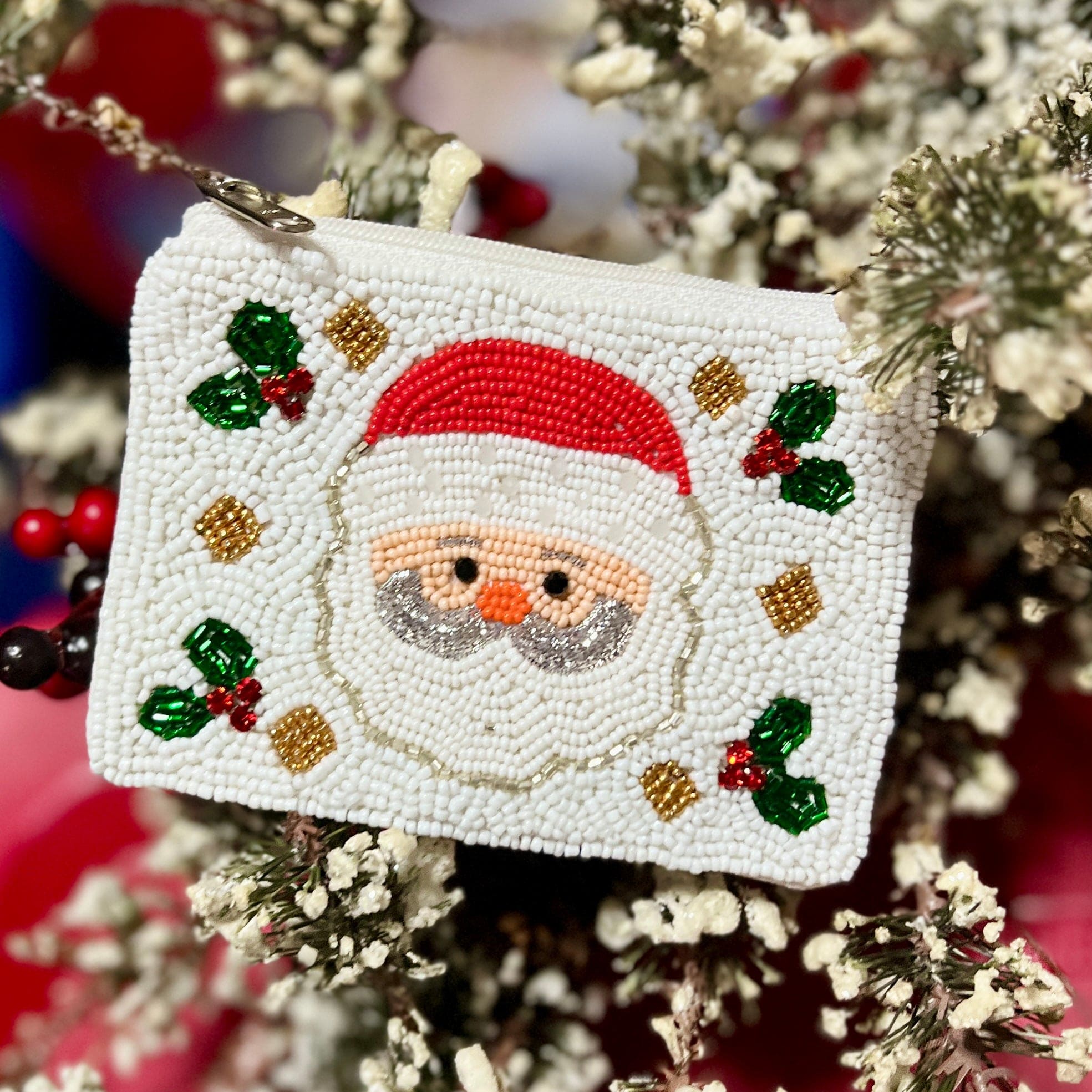 Beaded Santa Coin Purse – Shabby Chic Boutique and Tanning Salon