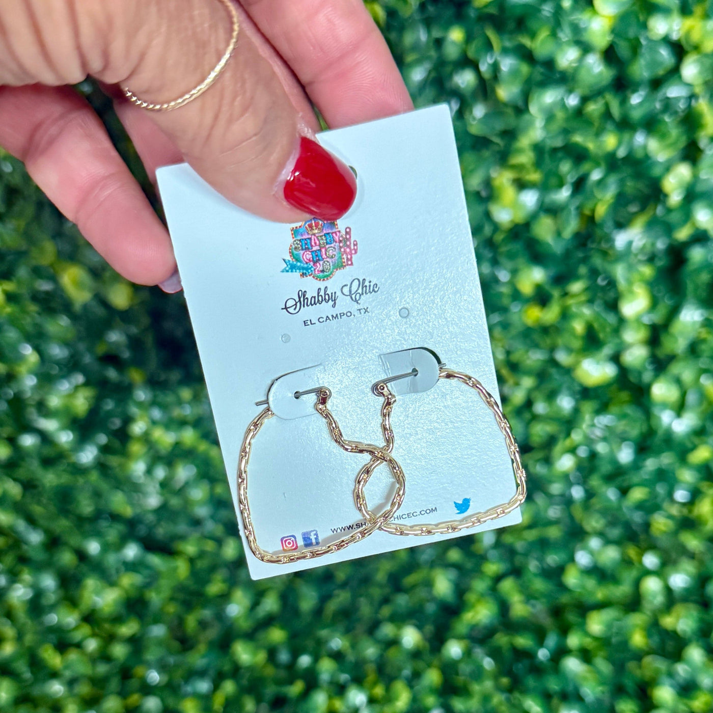 Goldtone Heart Hoops – Shabby Chic Boutique and Tanning Salon