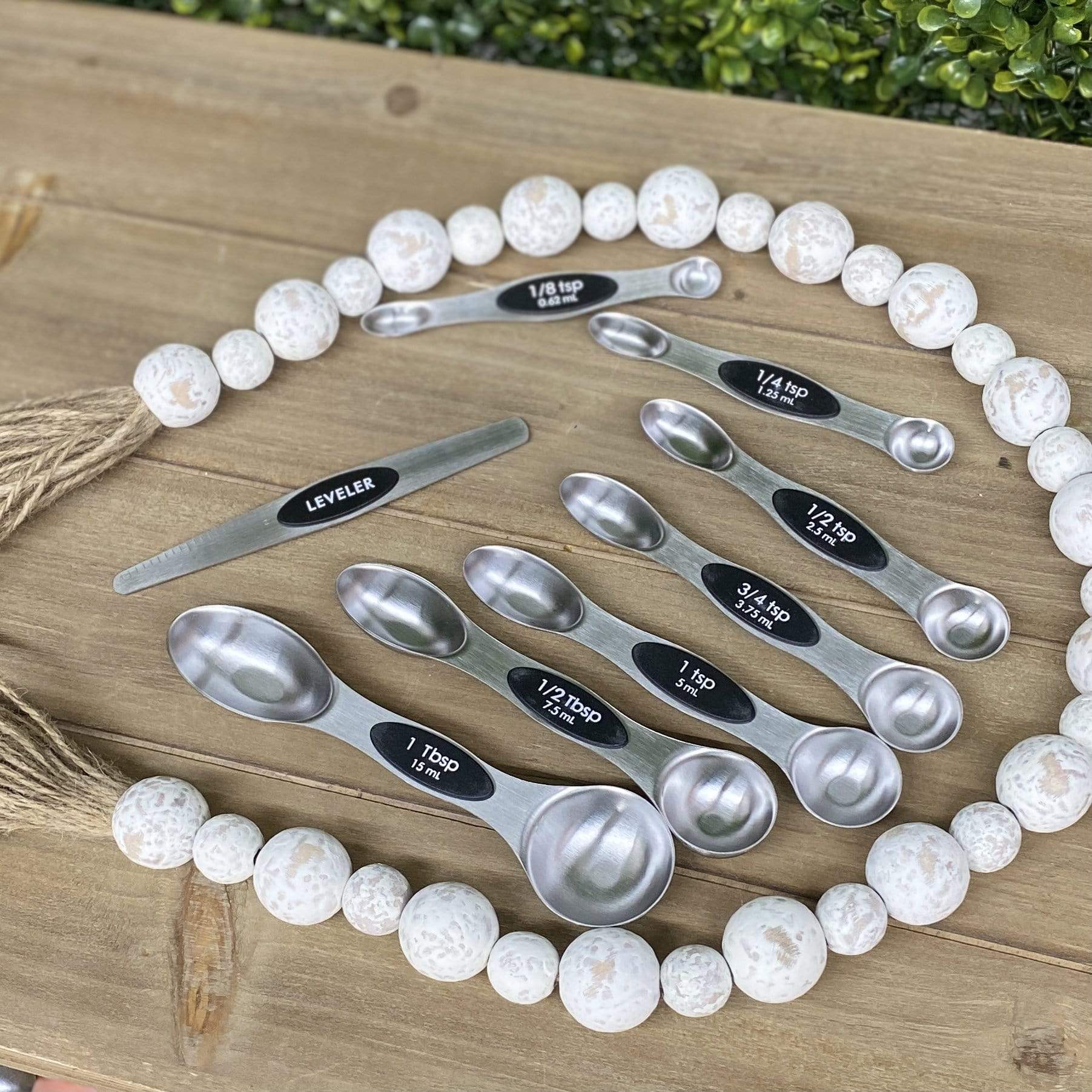 Magnetic Measuring Spoons – Shabby Chic Boutique and Tanning Salon